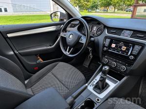 Grey Skoda Octavia 2015 in Riga, with an engine capacity of 1.60 L and mileage of 246 thousand km for 3990 €, photo 12 on AUTOMOTO.COM.LV