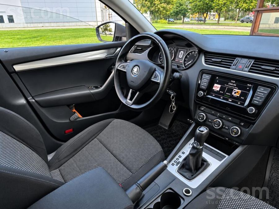 Grey Skoda Octavia 2015 in Riga, with an engine capacity of 1.60 L and mileage of 246 thousand km for 3990 €, photo 12 on AUTOMOTO.COM.LV