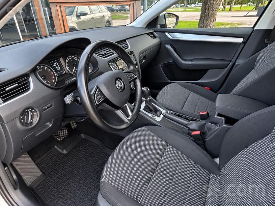 Grey Skoda Octavia 2015 in Riga, with an engine capacity of 1.60 L and mileage of 246 thousand km for 3990 €, photo 13 on AUTOMOTO.COM.LV