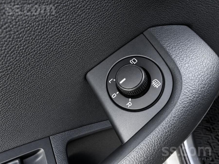 Grey Skoda Octavia 2015 in Riga, with an engine capacity of 1.60 L and mileage of 246 thousand km for 3990 €, photo 15 on AUTOMOTO.COM.LV