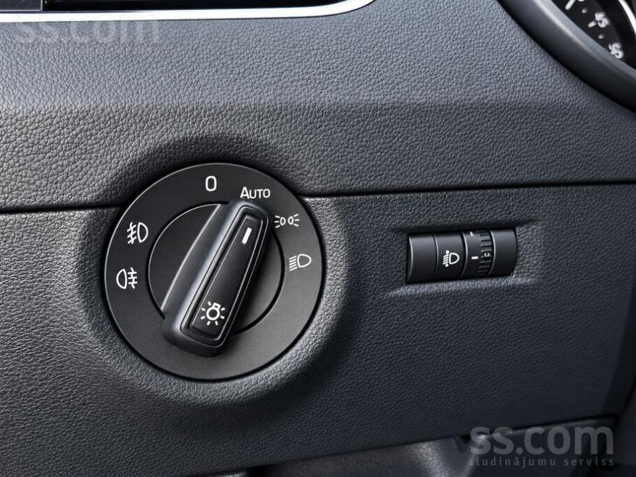 Grey Skoda Octavia 2015 in Riga, with an engine capacity of 1.60 L and mileage of 246 thousand km for 3990 €, photo 16 on AUTOMOTO.COM.LV