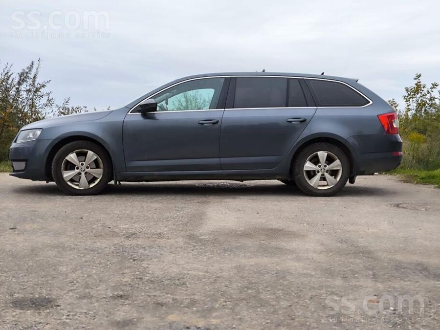 Grey Skoda Octavia 2015 in Riga, with an engine capacity of 2.00 L and mileage of 366 thousand km for 6690 €, photo 4 on AUTOMOTO.COM.LV