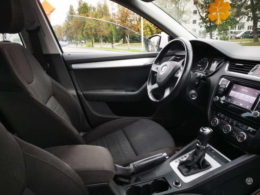 Grey Skoda Octavia 2015 in Vilnius, with an engine capacity of 1.60 L and mileage of 234 thousand km for 5995 €, photo 25 on AUTOMOTO.COM.LV