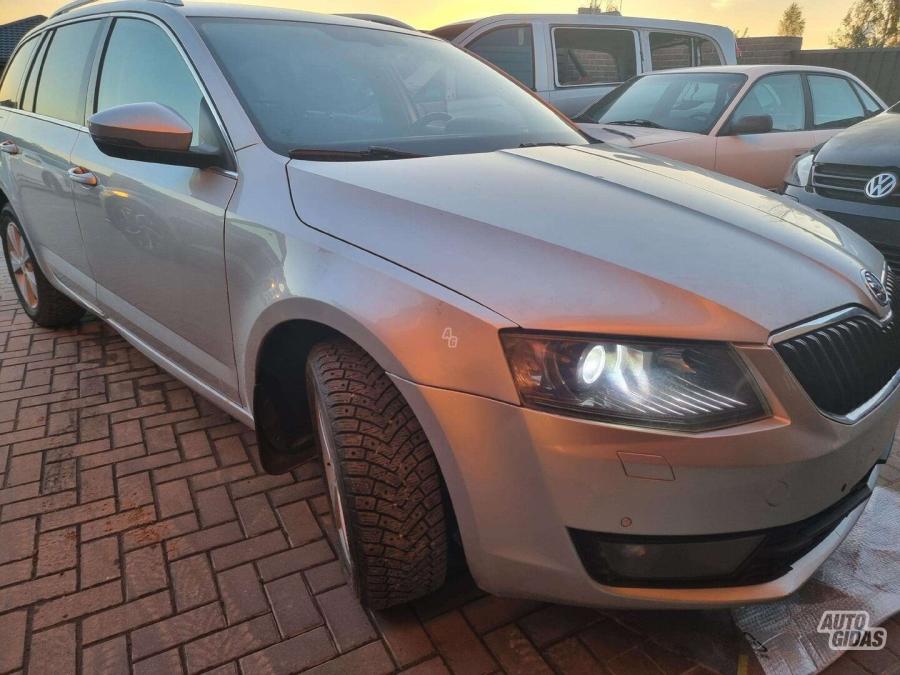 Pelēks Skoda Octavia 2016 Kauņa, ar dzinēja tilpumu 1.60 L un nobraukumu 330 tūkst. km par 4880 €, foto 2 vietnē AUTOMOTO.COM.LV
