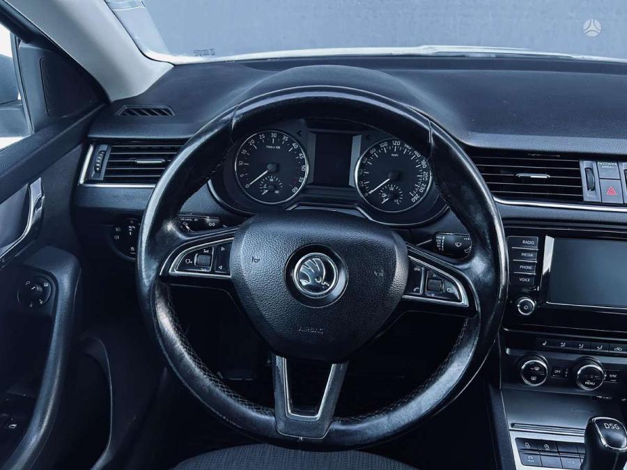 Pelēks Skoda Octavia 2016 Šauļi, ar dzinēja tilpumu 1.60 L un nobraukumu 283 tūkst. km par 6290 €, foto 24 vietnē AUTOMOTO.COM.LV