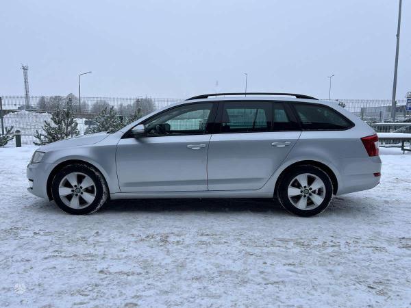 Grey Skoda Octavia 2016 in Siauliai, with an engine capacity of 1.60 L and mileage of 285 thousand km for 6900 €, photo 4 on AUTOMOTO.COM.LV