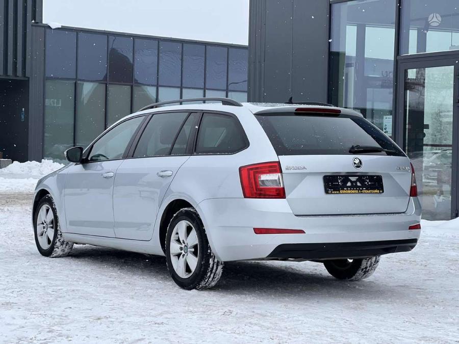 Grey Skoda Octavia 2016 in Siauliai, with an engine capacity of 1.60 L and mileage of 285 thousand km for 6900 €, photo 8 on AUTOMOTO.COM.LV