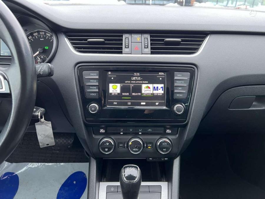 Grey Skoda Octavia 2016 in Siauliai, with an engine capacity of 1.60 L and mileage of 285 thousand km for 6900 €, photo 15 on AUTOMOTO.COM.LV