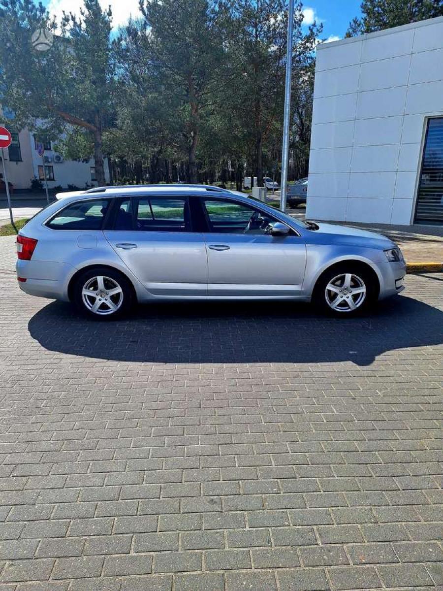 Grey Skoda Octavia 2016 in Klaipeda, with an engine capacity of 1.60 L and mileage of 243 thousand km for 6900 €, photo 4 on AUTOMOTO.COM.LV