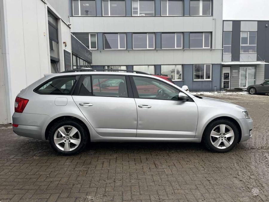 Grey Skoda Octavia 2016 in Kaunas, with an engine capacity of 1.60 L and mileage of 248 thousand km for 6499 €, photo 4 on AUTOMOTO.COM.LV