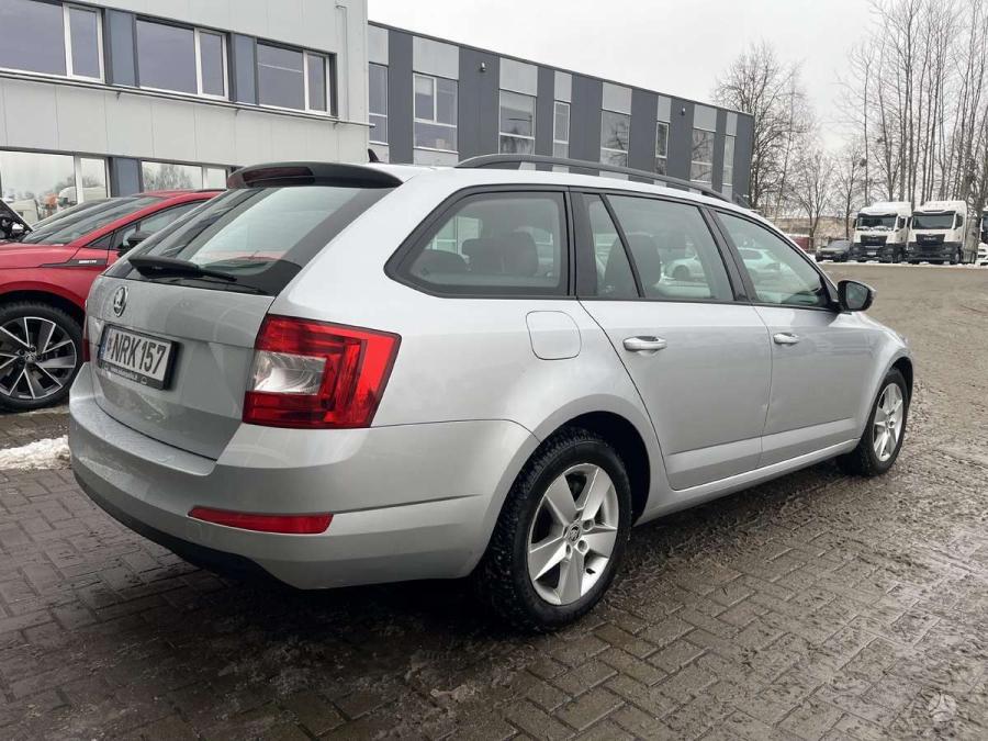 Grey Skoda Octavia 2016 in Kaunas, with an engine capacity of 1.60 L and mileage of 248 thousand km for 6499 €, photo 7 on AUTOMOTO.COM.LV
