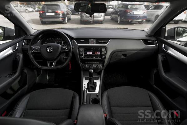 Pelēks Skoda Octavia 2016 Rīga, ar dzinēja tilpumu 2.00 L un nobraukumu 221 tūkst. km par 8690 €, foto 9 vietnē AUTOMOTO.COM.LV