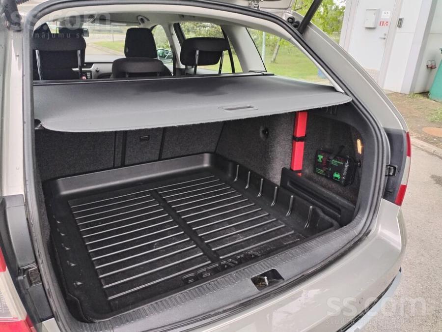 Pelēks Skoda Octavia 2016 Rīga, ar dzinēja tilpumu 2.00 L un nobraukumu 238 tūkst. km par 8990 €, foto 20 vietnē AUTOMOTO.COM.LV