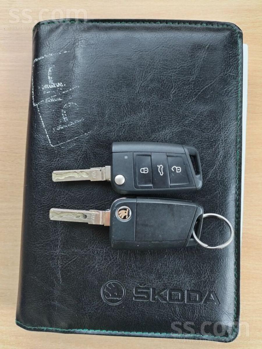 Pelēks Skoda Octavia 2016 Rīga, ar dzinēja tilpumu 2.00 L un nobraukumu 238 tūkst. km par 8990 €, foto 29 vietnē AUTOMOTO.COM.LV