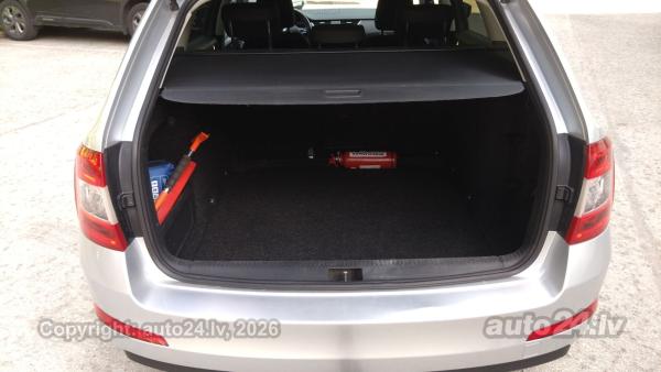 Pelēks Skoda Octavia 2016 Tallina, ar dzinēja tilpumu 1.40 L un nobraukumu 266 tūkst. km par 5500 €, foto 10 vietnē AUTOMOTO.COM.LV