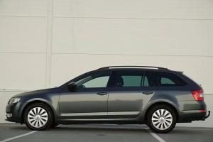 Pelēks Skoda Octavia 2016 Rīga, ar dzinēja tilpumu 2.00 L un nobraukumu 187 tūkst. km par 7900 €, foto 5 vietnē AUTOMOTO.COM.LV