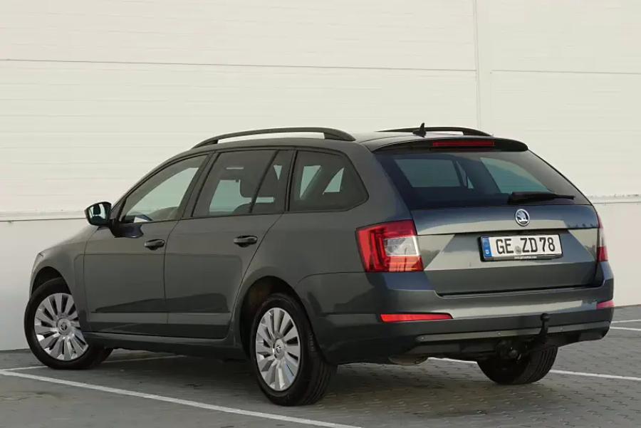Pelēks Skoda Octavia 2016 Rīga, ar dzinēja tilpumu 2.00 L un nobraukumu 187 tūkst. km par 7900 €, foto 7 vietnē AUTOMOTO.COM.LV