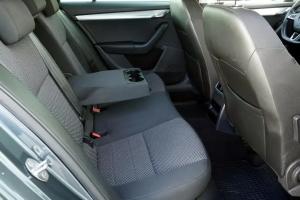 Pelēks Skoda Octavia 2016 Rīga, ar dzinēja tilpumu 2.00 L un nobraukumu 187 tūkst. km par 7900 €, foto 14 vietnē AUTOMOTO.COM.LV