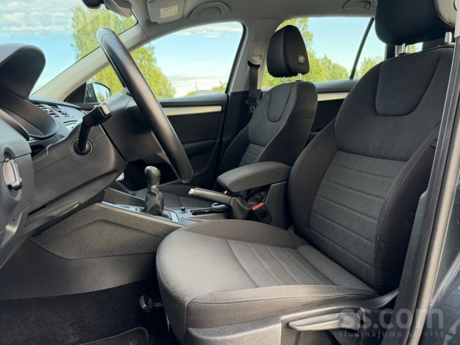 Pelēks Skoda Octavia 2016 Cēsis, ar dzinēja tilpumu 1.60 L un nobraukumu 281 tūkst. km par 7200 €, foto 11 vietnē AUTOMOTO.COM.LV