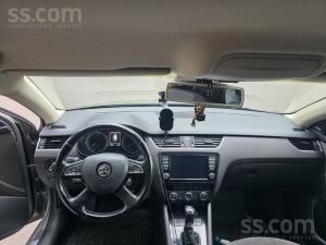 Grey Skoda Octavia 2016 in Jurmala, with an engine capacity of 2.00 L and mileage of 307 thousand km for 9000 €, photo 7 on AUTOMOTO.COM.LV