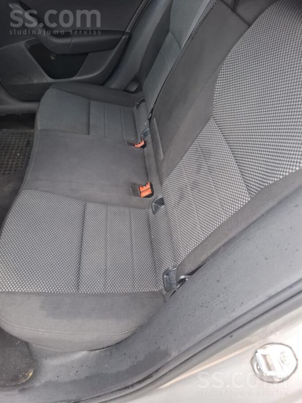 Pelēks Skoda Octavia 2016 Rīga, ar dzinēja tilpumu 1.60 L un nobraukumu 175 tūkst. km par 6600 €, foto 8 vietnē AUTOMOTO.COM.LV