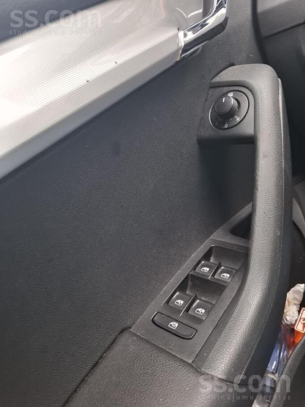 Pelēks Skoda Octavia 2016 Rīga, ar dzinēja tilpumu 1.60 L un nobraukumu 175 tūkst. km par 6600 €, foto 10 vietnē AUTOMOTO.COM.LV