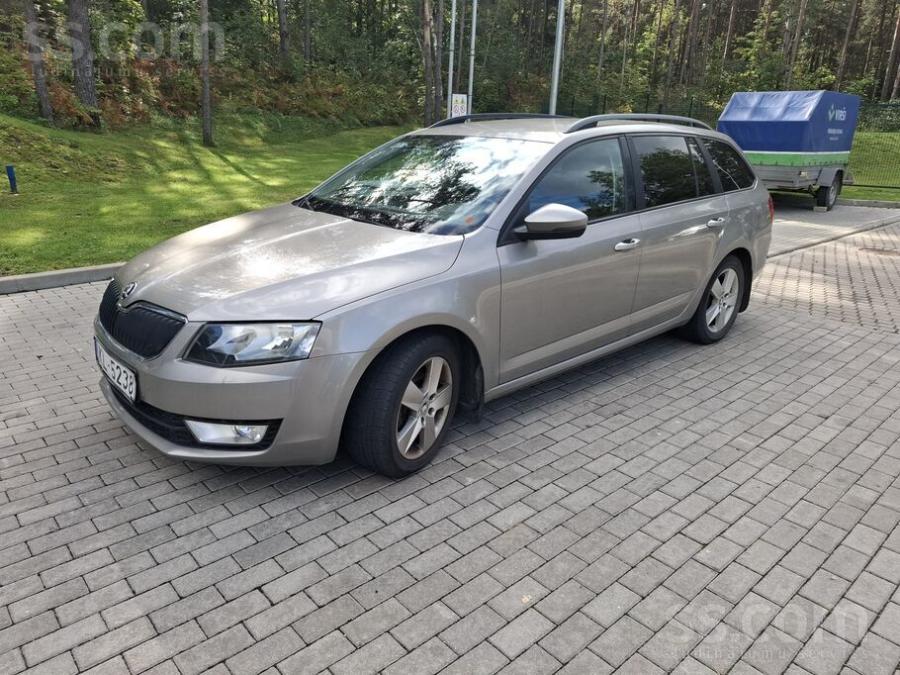 Grey Skoda Octavia 2016 in Riga, with an engine capacity of 1.60 L and mileage of 175 thousand km for 6600 €, photo 1 on AUTOMOTO.COM.LV