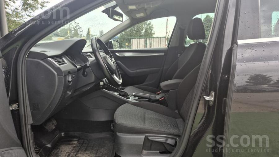 Grey Skoda Octavia 2016 in Riga, with an engine capacity of 1.60 L and mileage of 0 thousand km for 5950 €, photo 6 on AUTOMOTO.COM.LV
