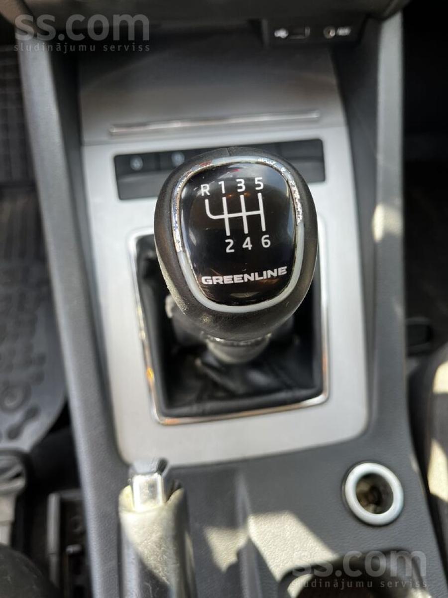 Grey Skoda Octavia 2016 in Talsi, with an engine capacity of 1.60 L and mileage of 349 thousand km for 5800 €, photo 17 on AUTOMOTO.COM.LV