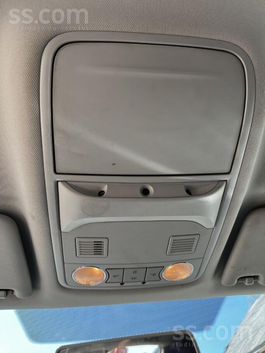 Grey Skoda Octavia 2016 in Talsi, with an engine capacity of 1.60 L and mileage of 349 thousand km for 5800 €, photo 19 on AUTOMOTO.COM.LV