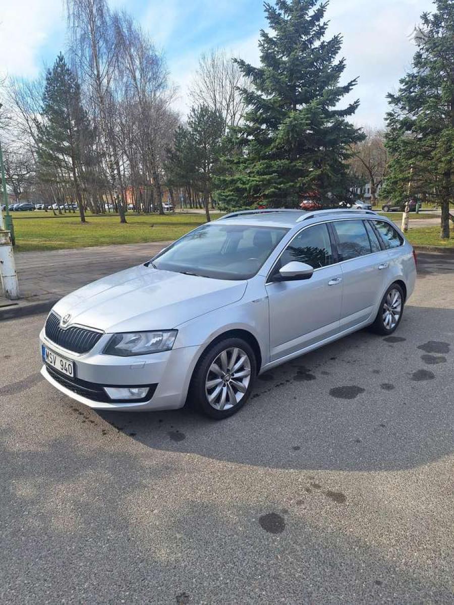 Grey Skoda Octavia 2016 in Klaipeda, with an engine capacity of 1.60 L and mileage of 246 thousand km for 6900 €, photo 1 on AUTOMOTO.COM.LV