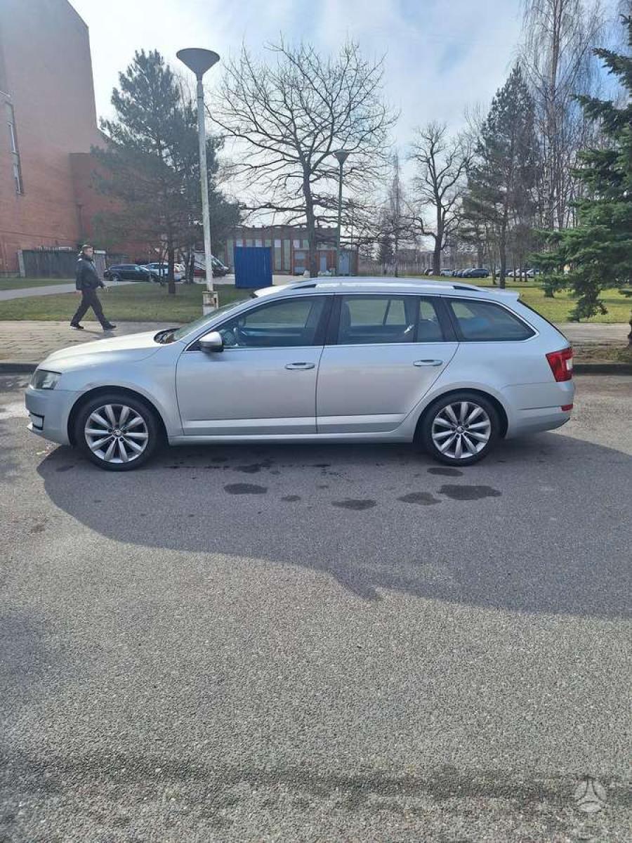 Grey Skoda Octavia 2016 in Klaipeda, with an engine capacity of 1.60 L and mileage of 246 thousand km for 6900 €, photo 9 on AUTOMOTO.COM.LV