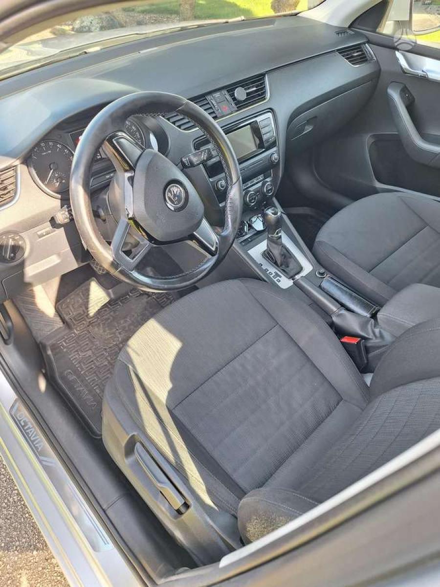 Grey Skoda Octavia 2016 in Klaipeda, with an engine capacity of 1.60 L and mileage of 246 thousand km for 6900 €, photo 10 on AUTOMOTO.COM.LV