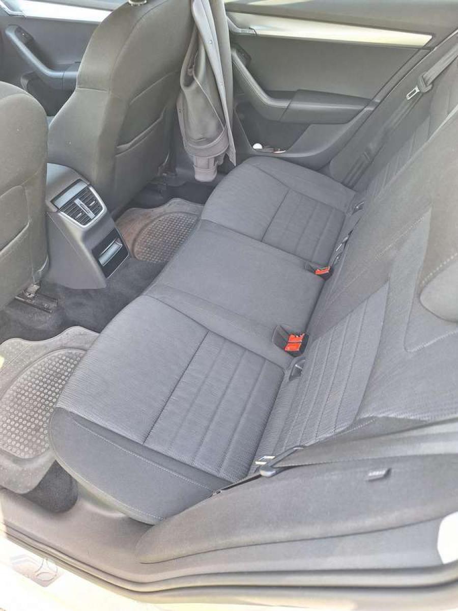 Grey Skoda Octavia 2016 in Klaipeda, with an engine capacity of 1.60 L and mileage of 246 thousand km for 6900 €, photo 11 on AUTOMOTO.COM.LV