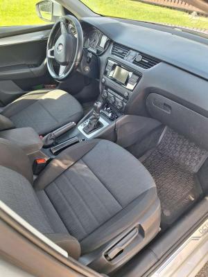 Grey Skoda Octavia 2016 in Klaipeda, with an engine capacity of 1.60 L and mileage of 246 thousand km for 6900 €, photo 13 on AUTOMOTO.COM.LV