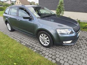 Grey Skoda Octavia 2016 in Rokiskis, with an engine capacity of 1.97 L and mileage of 279 thousand km for 6900 €, photo 5 on AUTOMOTO.COM.LV