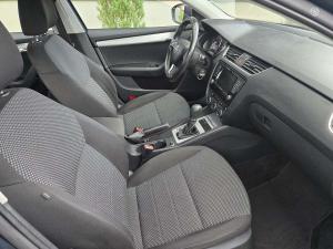 Grey Skoda Octavia 2016 in Rokiskis, with an engine capacity of 1.97 L and mileage of 279 thousand km for 6900 €, photo 15 on AUTOMOTO.COM.LV
