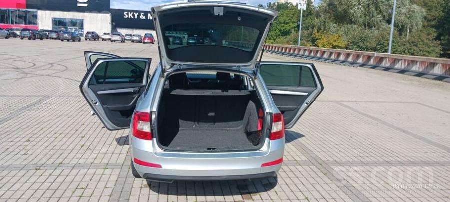 Grey Skoda Octavia 2016 in Riga, with an engine capacity of 1.60 L and mileage of 338 thousand km for 5000 €, photo 6 on AUTOMOTO.COM.LV