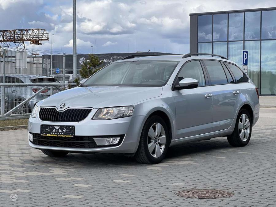 Grey Skoda Octavia 2016 in Siauliai, with an engine capacity of 1.60 L and mileage of 285 thousand km for 6600 €, photo 3 on AUTOMOTO.COM.LV