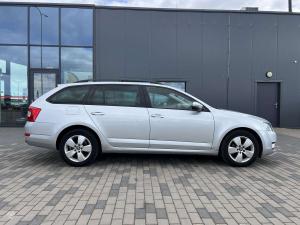 Grey Skoda Octavia 2016 in Siauliai, with an engine capacity of 1.60 L and mileage of 285 thousand km for 6600 €, photo 5 on AUTOMOTO.COM.LV