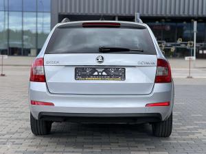 Grey Skoda Octavia 2016 in Siauliai, with an engine capacity of 1.60 L and mileage of 285 thousand km for 6600 €, photo 7 on AUTOMOTO.COM.LV