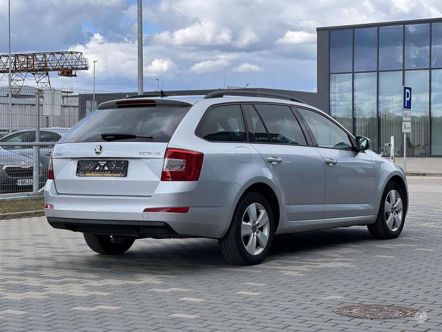 Grey Skoda Octavia 2016 in Siauliai, with an engine capacity of 1.60 L and mileage of 285 thousand km for 6600 €, photo 8 on AUTOMOTO.COM.LV
