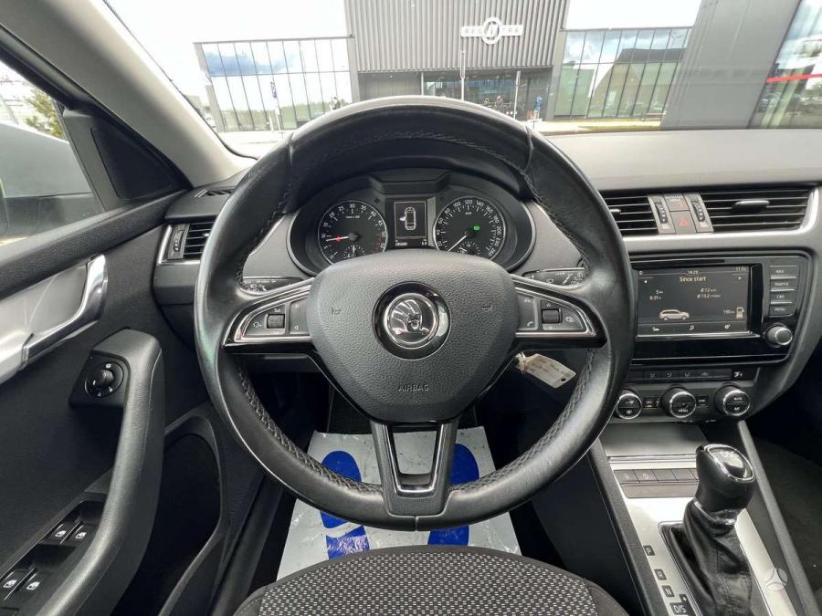 Grey Skoda Octavia 2016 in Siauliai, with an engine capacity of 1.60 L and mileage of 285 thousand km for 6600 €, photo 13 on AUTOMOTO.COM.LV