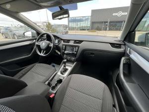 Grey Skoda Octavia 2016 in Siauliai, with an engine capacity of 1.60 L and mileage of 285 thousand km for 6600 €, photo 21 on AUTOMOTO.COM.LV