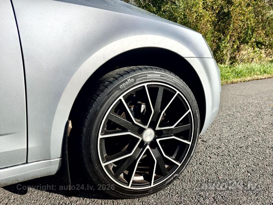 Grey Skoda Octavia 2016 in Tallinn, with an engine capacity of 1.60 L and mileage of 222 thousand km for 8600 €, photo 7 on AUTOMOTO.COM.LV