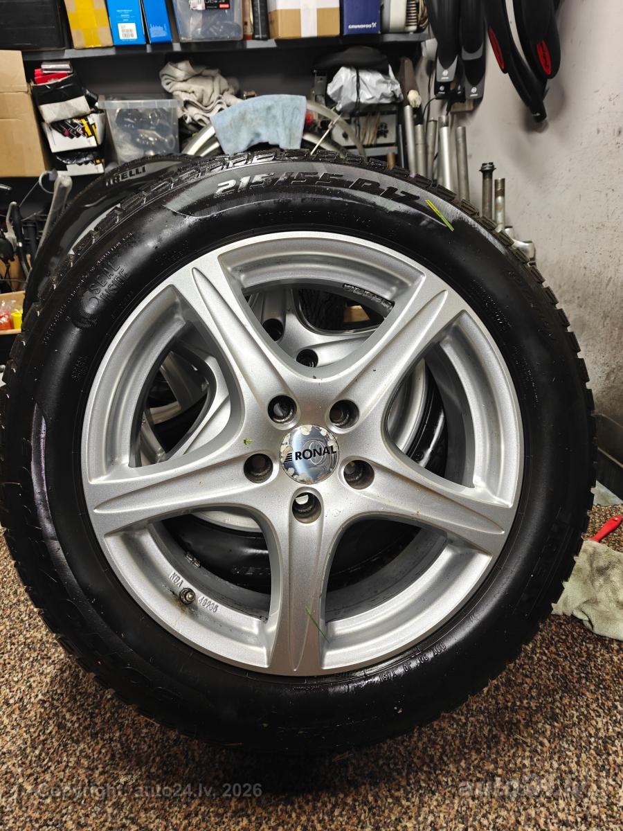 Grey Skoda Octavia 2016 in Tallinn, with an engine capacity of 1.60 L and mileage of 222 thousand km for 8600 €, photo 14 on AUTOMOTO.COM.LV