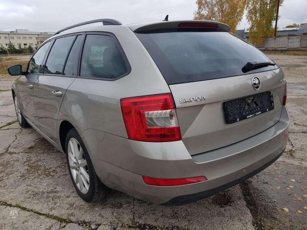 Шкода Октавия 2016 в Шяуляй на AUTOMOTO.COM.LV Серый Шкода Октавия 2016 в Шяуляй, объемом двигателя 1.60 л и пробегом 294 тыс. км за 5900 €, фото 5 на AUTOMOTO.COM.LV