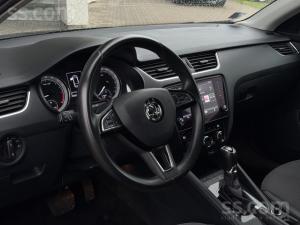 Grey Skoda Octavia 2017 in Valmiera, with an engine capacity of 2.00 L and mileage of 215 thousand km for 12600 €, photo 7 on AUTOMOTO.COM.LV
