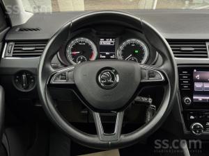 Grey Skoda Octavia 2017 in Valmiera, with an engine capacity of 2.00 L and mileage of 215 thousand km for 12600 €, photo 9 on AUTOMOTO.COM.LV