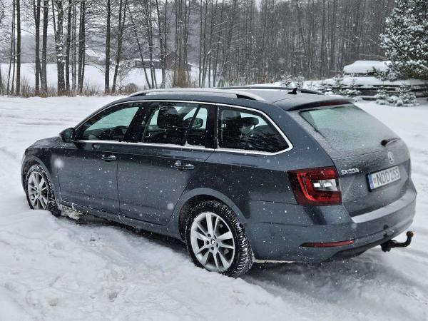 Grey Skoda Octavia 2017 in Alytus, with an engine capacity of 0.00 L and mileage of 222 thousand km for 8999 €, photo 5 on AUTOMOTO.COM.LV